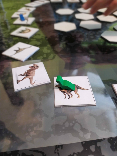 Dino en tête : jeu de société sur les dinosaures à fabriquer + fichiers